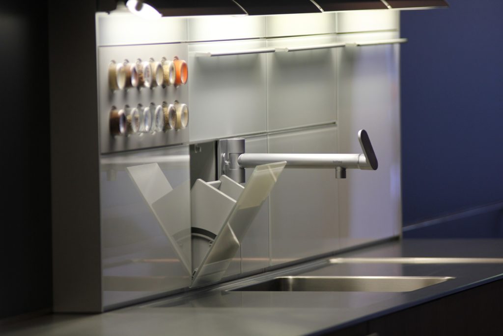 3 Types of Touchless Tech That Can Upgrade Your Kitchen - WalterWorks ...