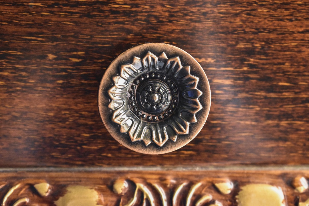 4 Cabinet Knob Finishes for an Antique Style - WalterWorks Hardware