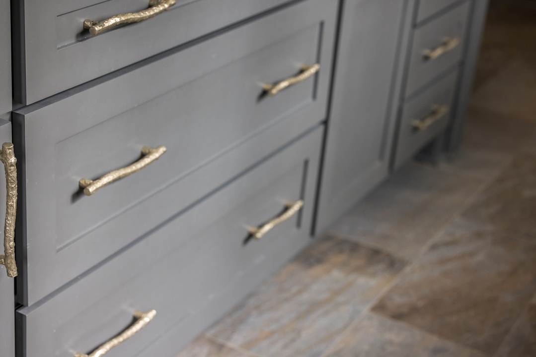 The Best Cabinet Hardware Styles for Kitchens and Bathrooms in 2026